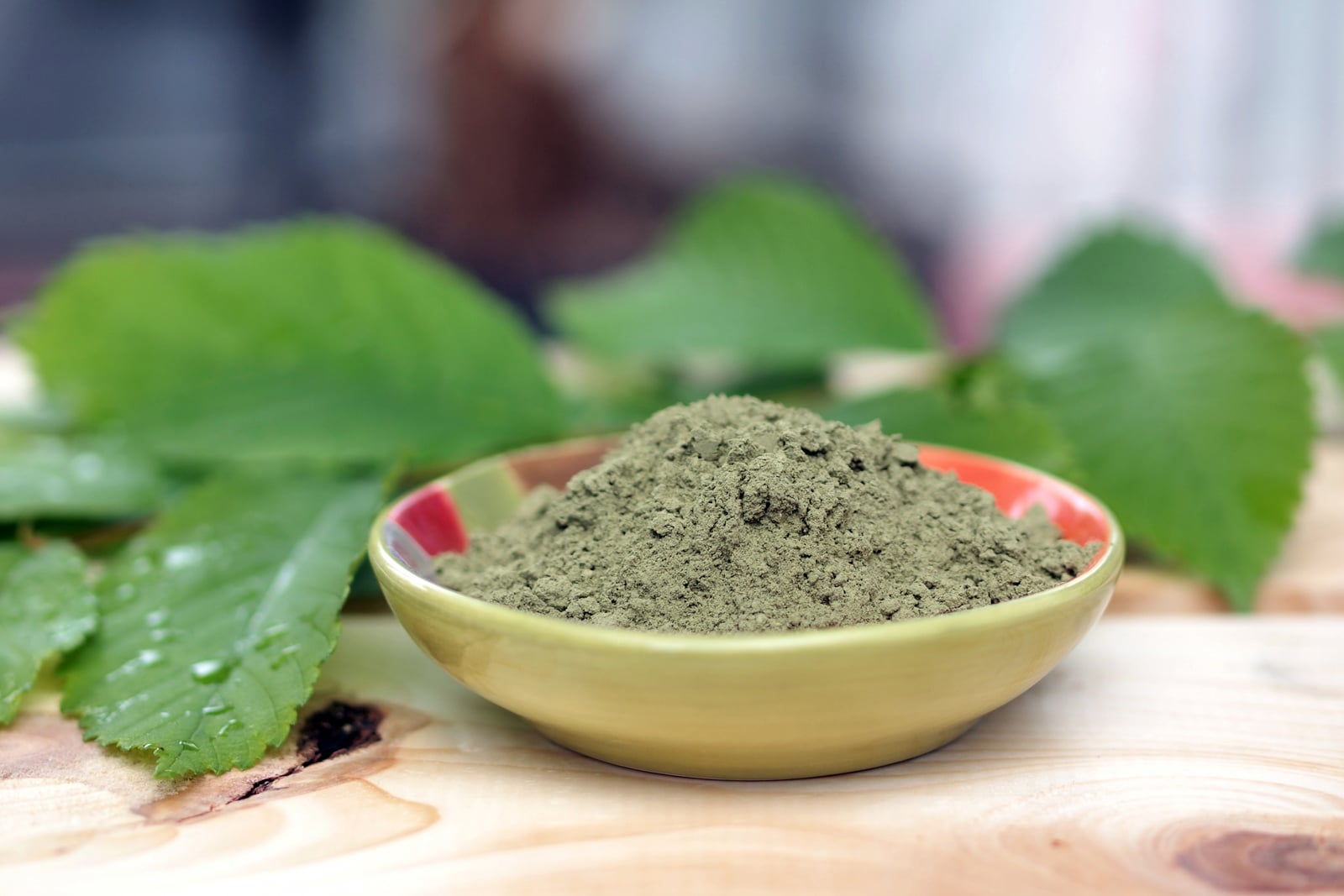 Kratom Powder vs. Kratom Extract Chewables: Which Is Better?